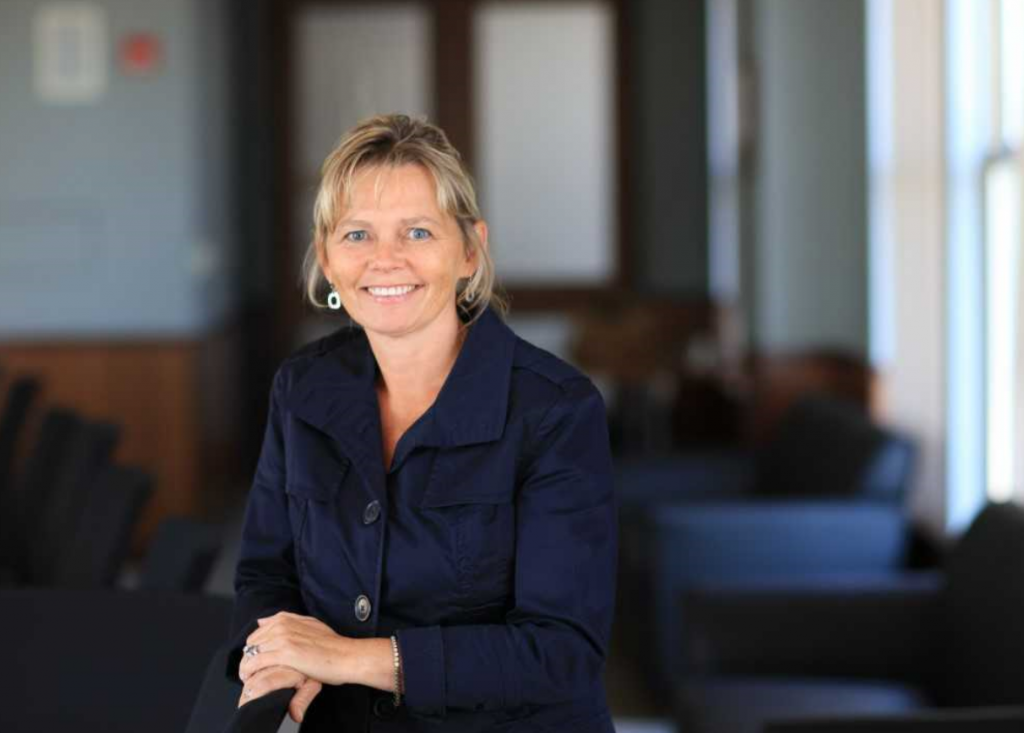 From First Generation College Student to PhD: Brenda Bond-Fortier ’89 ...
